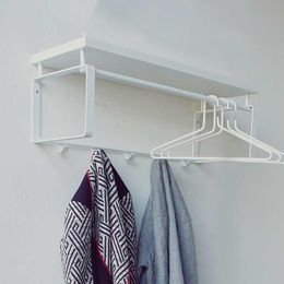 Pharao24.de H&auml;ngende Flurgarderobe in Wei&szlig; Stahl