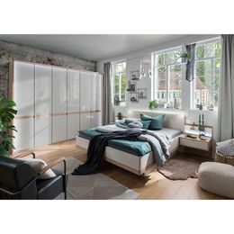 Pharao24.de Schlafzimmerset in Beige und Eiche Bianco LED Beleuchtung (vierteilig)