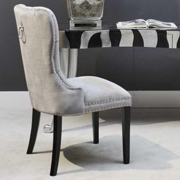 Pharao24.de Samt Esszimmerstuhl in Hellgrau und Schwarz Massivholz Chesterfield Look