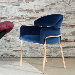 Pharao24.de Esszimmer Polsterstuhl in Blau Samt Metallgestell in Rosegold
