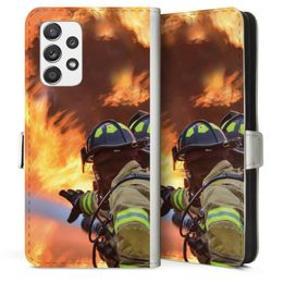 DeinDesign Galaxy A52s 5G Handy Klapph&uuml;lle Handyh&uuml;lle aus Kunst Leder wei&szlig; Flip Case Fire Fighter Fire Fighters Life Saver Sideflip mit Lasche