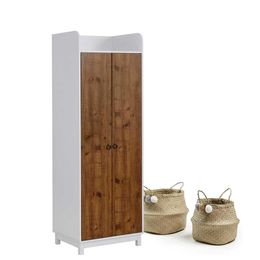 Pharao24.de Dielenkleiderschrank in Wei&szlig; und Wildeichefarben Landhausstil
