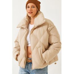 &Uuml;bergr&ouml;&szlig;en-Pufferjacke