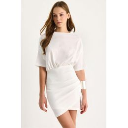 K&ouml;rperbetontes Midi-Kleid mit Rei&szlig;verschlussverschluss