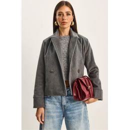 Pl&uuml;sch Button-Up Mantel mit Taschen