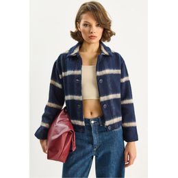 Gestreifte Texturierte Knopf-Front Cropped Jacke
