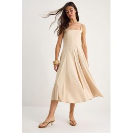 Strukturiertes Midikleid mit quadratischem Kragen