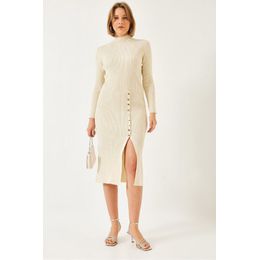 Rippstrukturierter Rollkragen-Midi-Strickkleid