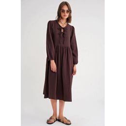 V-Ausschnitt Midi-Kleid mit Bindeband