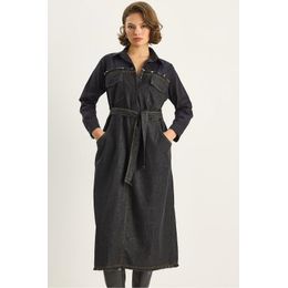 Bogenf&ouml;rmiges Midi-Denimkleid mit Hemdkragen
