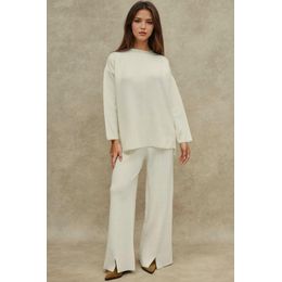Langes Sweatshirt & Hohe Taillierte Weitbeinige Strickoutfit