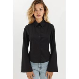 Tailliertes Langarmshirt