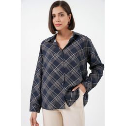 &Uuml;bergro&szlig;e Karierte Button-Up-Bluse