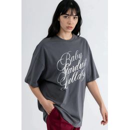 &Uuml;bergr&ouml;&szlig;e Text Bedrucktes T-Shirt