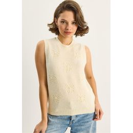 Strickpullover-Weste mit Stickerei