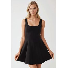 Mini-Kleid mit quadratischem Ausschnitt und taillierter Passform
