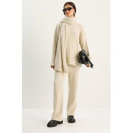 Oversize-Rippstrick-Zweiteiler