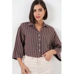 &Uuml;bergro&szlig;es gestreiftes cropped Shirt mit Knopfverschluss