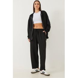 Hoodie mit langem Sweatshirt und weit geschnittenen Leggings im zwei-teiligen Set