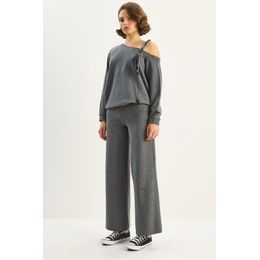Strickaccessoire Detailliertes Zweiteiliges Set