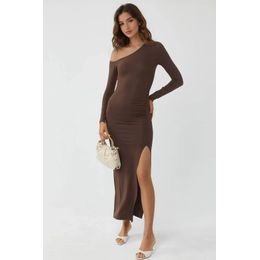 Asymmetrisches Kragen-Maxikleid mit Schlitz