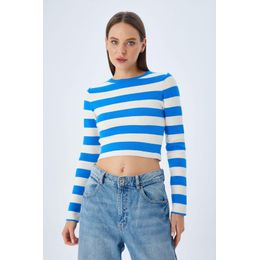 Gestreifter Strickpullover