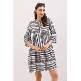 Ethnisches Musterkleid
