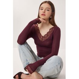 Spitzen-V-Ausschnitt Slim Fit Bluse