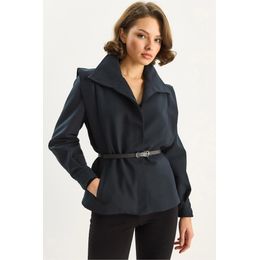 Jacke mit G&uuml;rtel und Schulterdetails