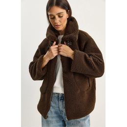 &Uuml;bergro&szlig;e Pl&uuml;schstrick-Pufferjacke mit Rei&szlig;verschluss