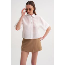 Kurz&auml;rmliges Crop-Shirt mit Stein-Accessoires