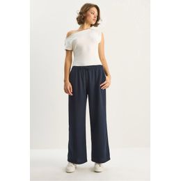 Weite Palazzo-Hose mit Bindeband