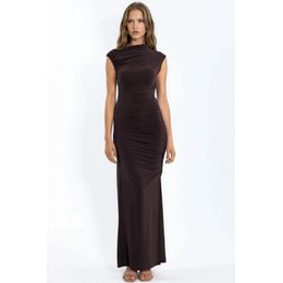 Maxikleid mit Schlitzen und detailreichen Bodycon-Schnitt in Sandfarbe