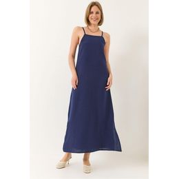 Maxikleid mit d&uuml;nnen Tr&auml;gern und seitlichem Schlitz