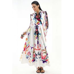 Maxikleid mit floralem Druck im A-Linien-Schnitt