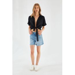 V-Ausschnitt mit Bindeband Slim Fit Cropped-Shirt