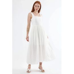 Maxikleid mit quadratischem Ausschnitt