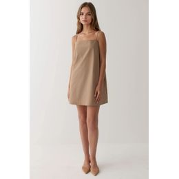 Mini-Kleid mit quadratischem Kragen und Taschen