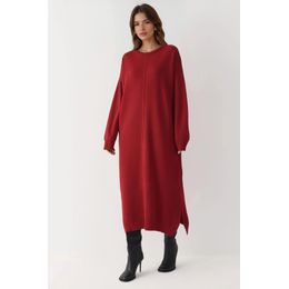 Texturiertes geripptes langes Strickkleid mit Schlitzdetail