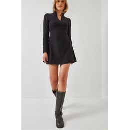 Rippen-Minikleid mit Rei&szlig;verschlusskragen