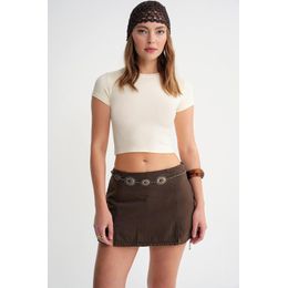 Tailliertes Crop-Strick-T-Shirt
