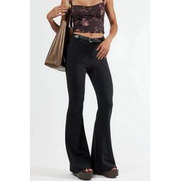 Hochtaillierte Flared-Leg-Hosen mit G&uuml;rtel