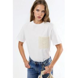 Crew Neck Pocket T-Shirt