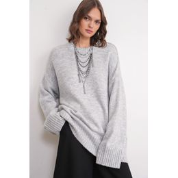 &Uuml;bergro&szlig;er gerippter Strickpullover mit Rundhalsausschnitt