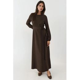Maxi-Kleid mit langen &Auml;rmeln und gew&ouml;lbtem Detail