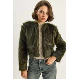 Boxy Crop Kunstfellmantel