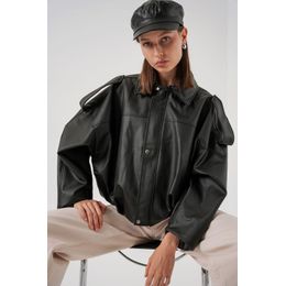 &Uuml;bergro&szlig;e Rei&szlig;verschlussjacke