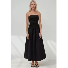 Halsloses Maxikleid Detail
