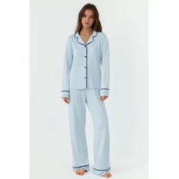 L&auml;ssiges Longsleeve-Pyjama-Set mit extra weichem Touch und Hemdkragen