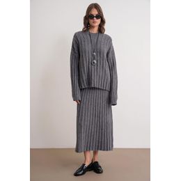 Strukturiertes Oversized-Pullover und Rock Strick-Koordinationsset